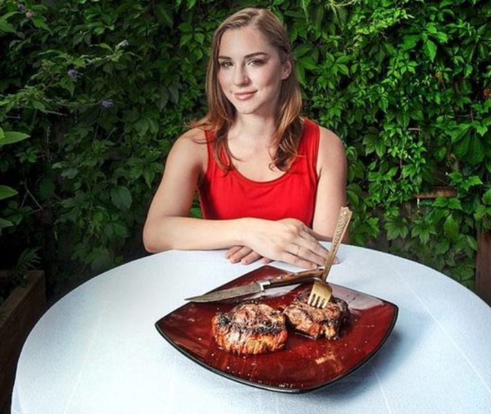 Mikhaila Peterson Wiki, Taille, Âge, Petit Ami, Famille, Biographie et ...